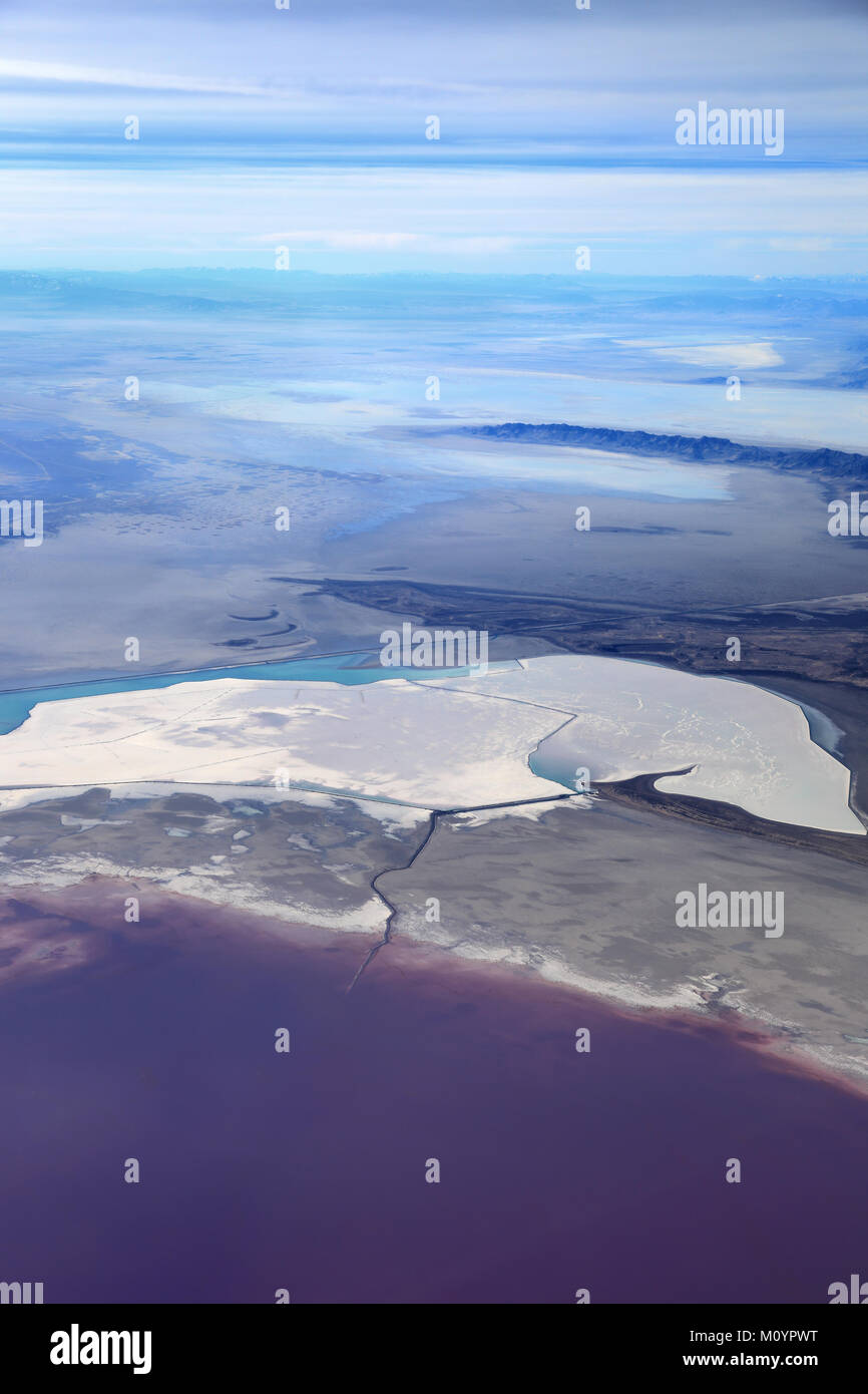Pink lake salt bacteria hi-res stock photography and images - Alamy