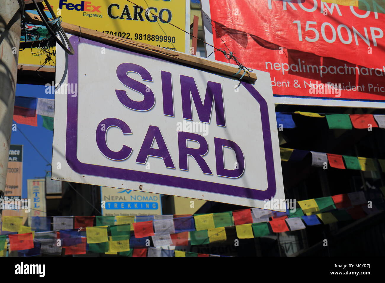 Sold signage hi-res stock photography and images - Alamy