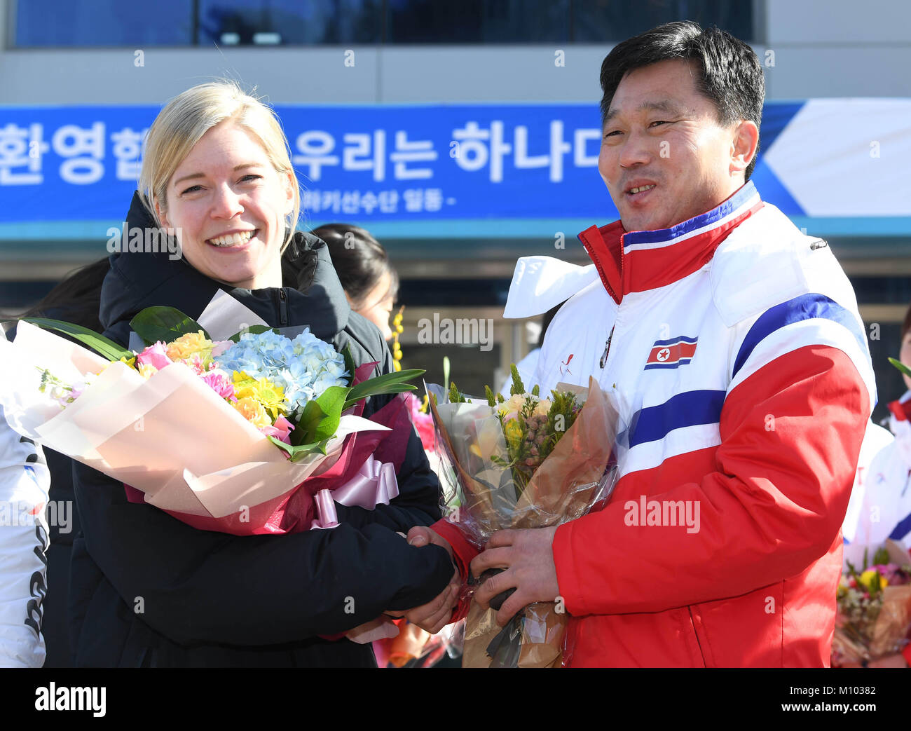 Jincheon, South Korea. 25th Jan, 2018. Women's ice hockey players of 2 ...