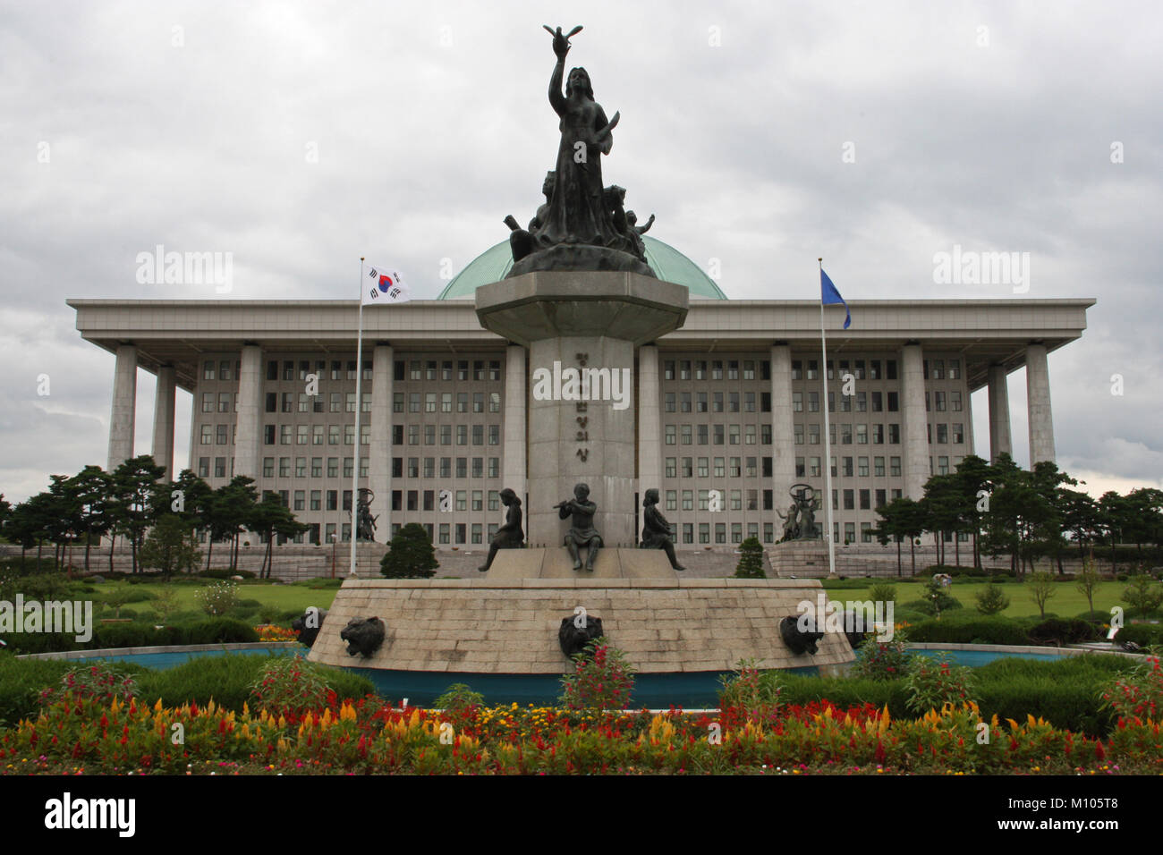 Korea national assembly building hi-res stock photography and images ...