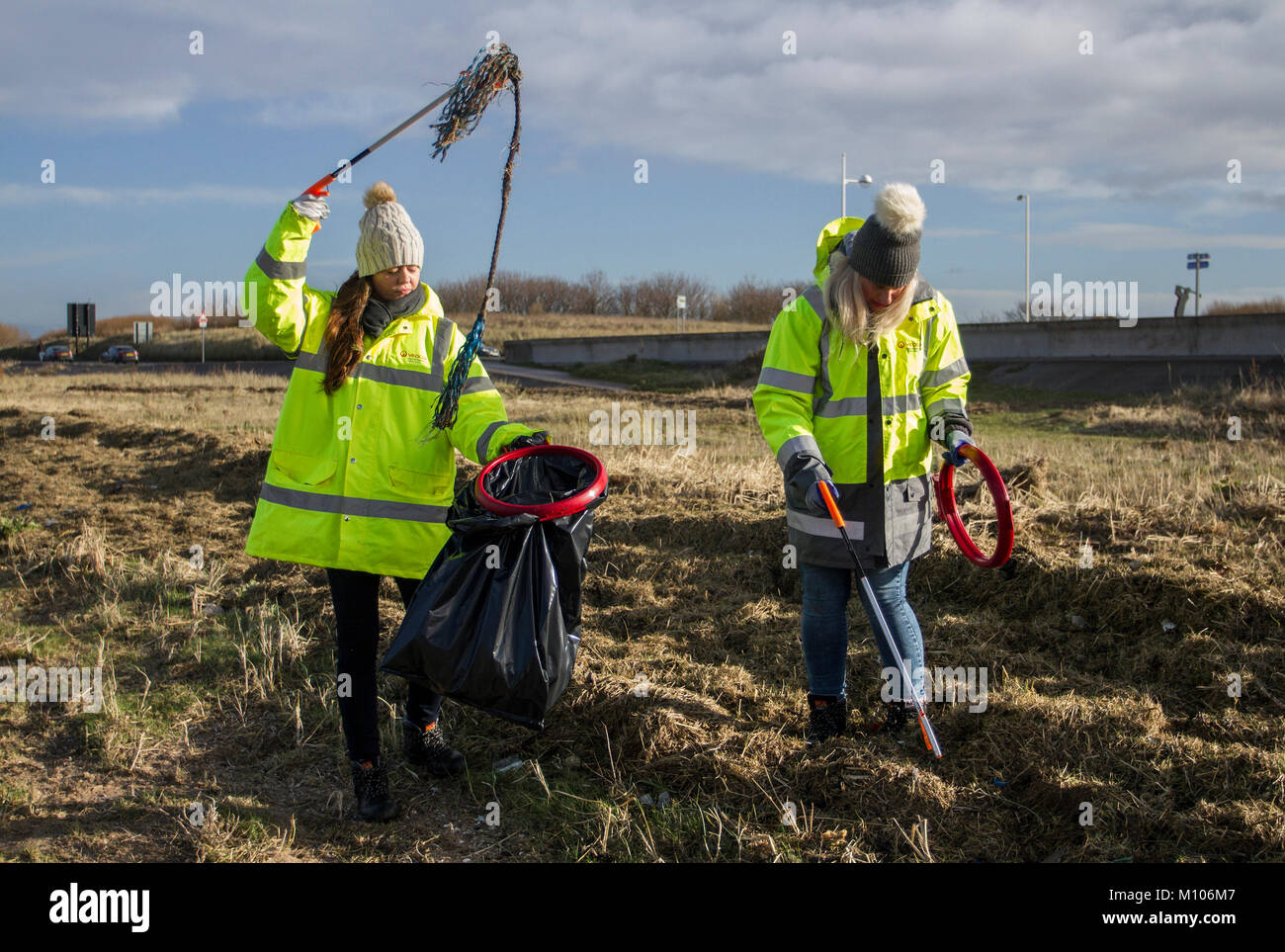 Waste pickers hi-res stock photography and images - Alamy