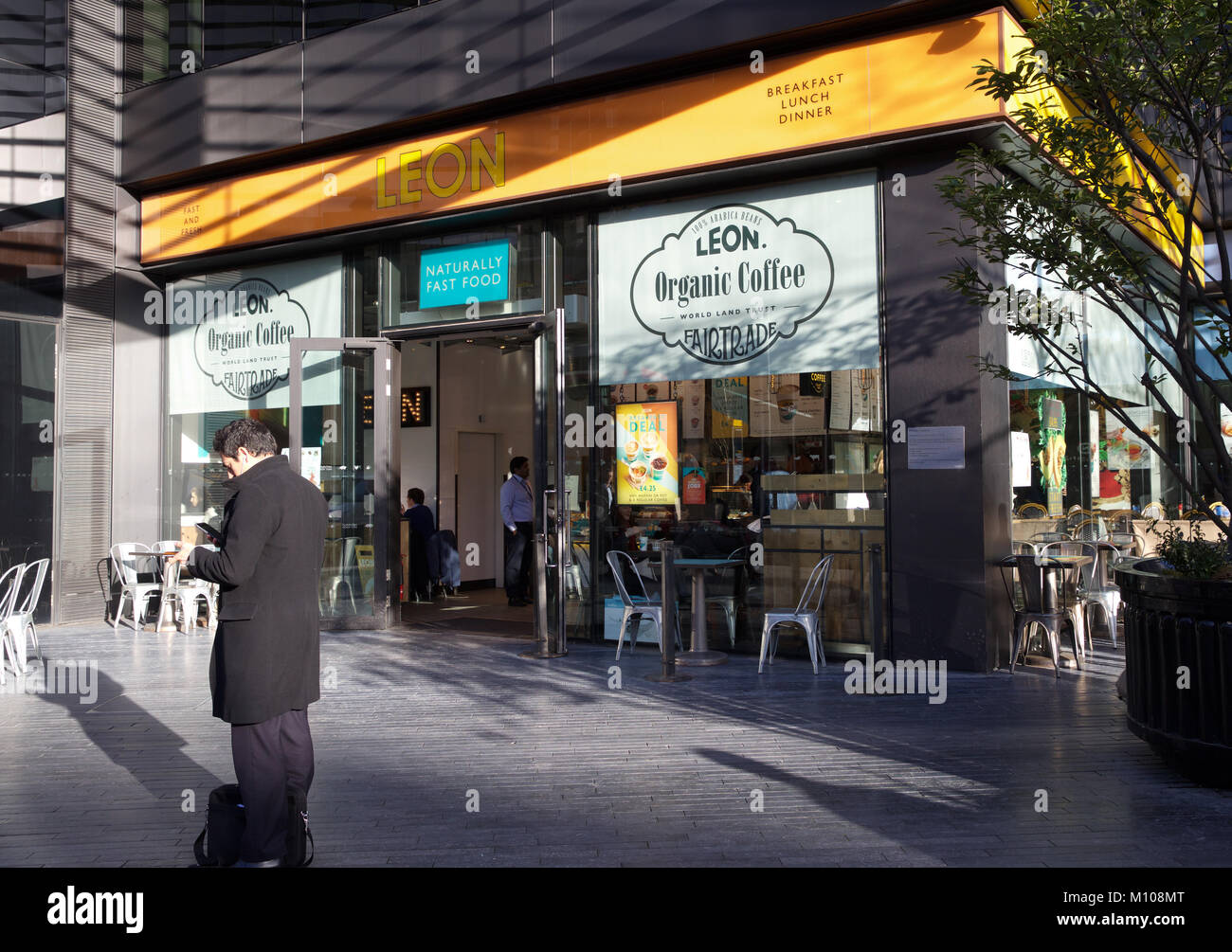 Leon food chain hi-res stock photography and images - Alamy