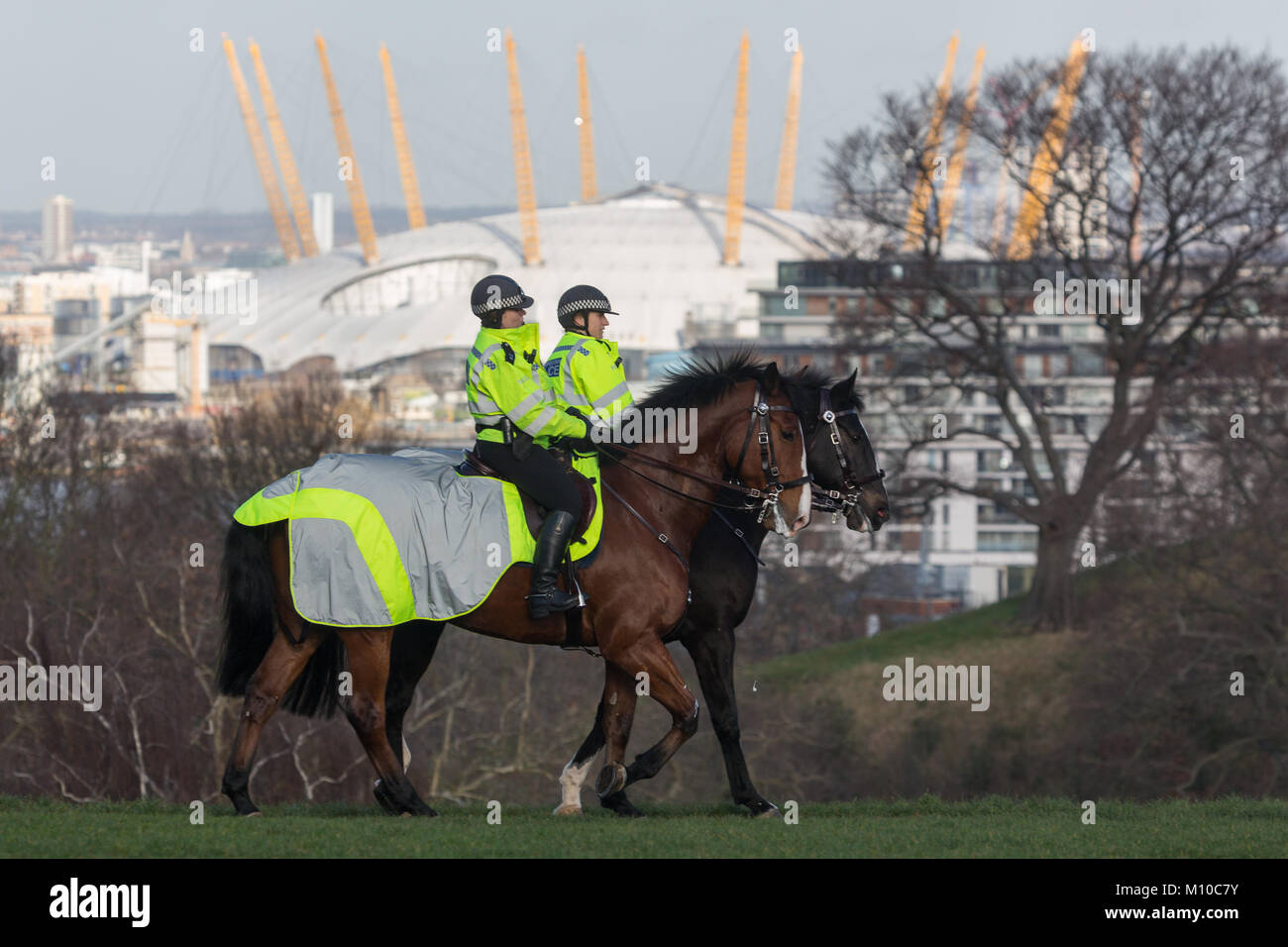 Royal parks mounted police hi-res stock photography and images - Alamy
