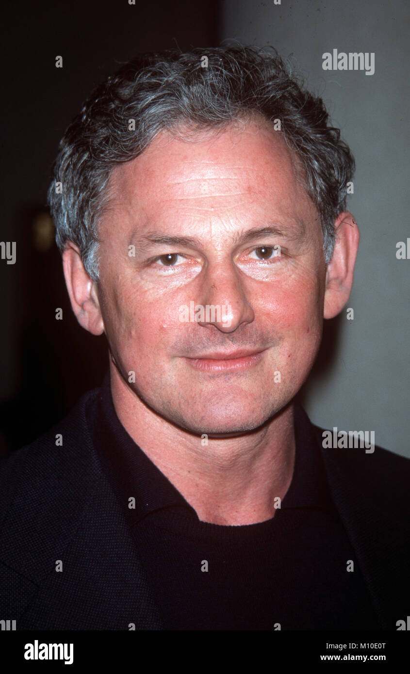 Victor garber hi-res stock photography and images - Alamy
