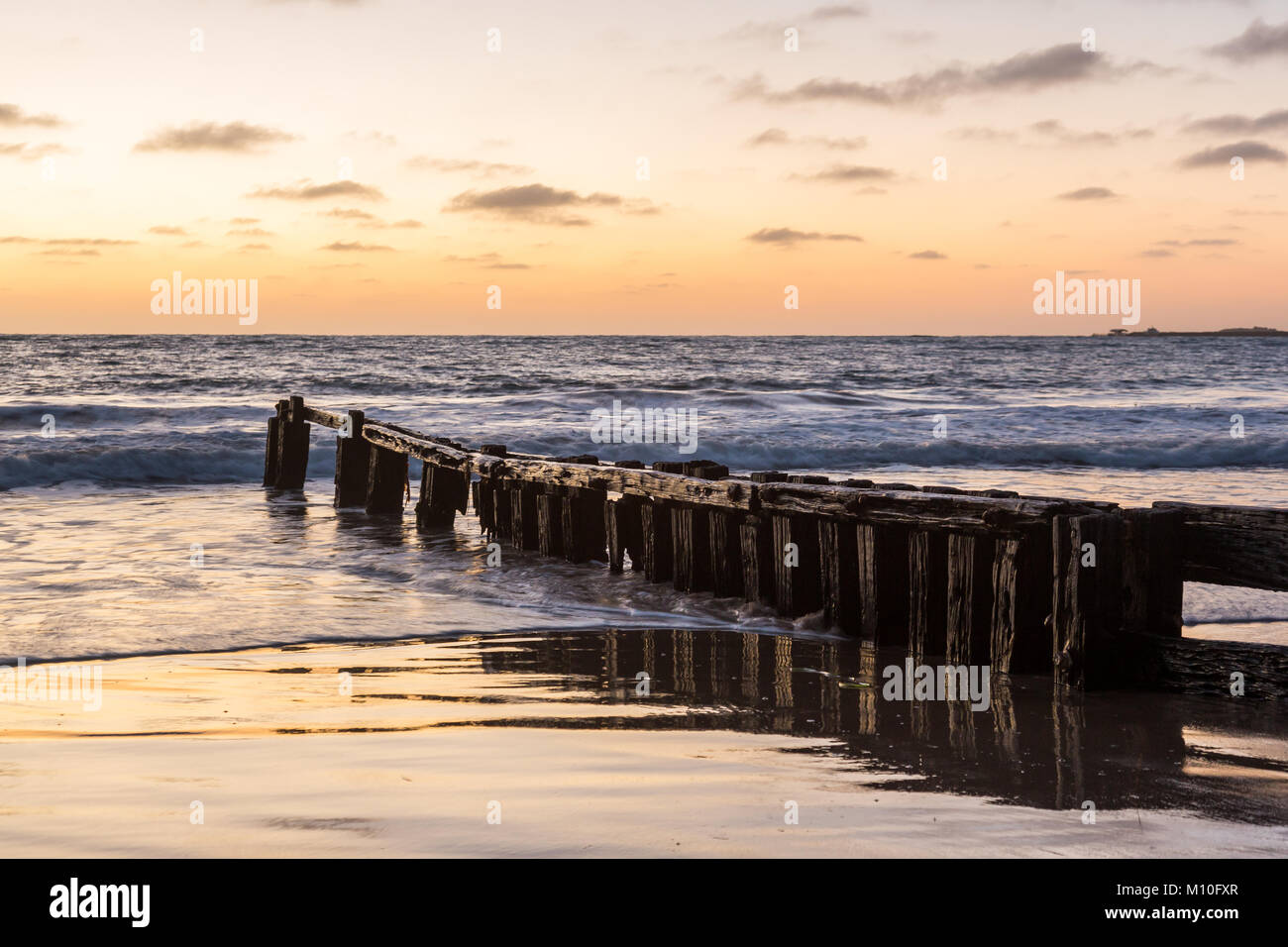 Wood Groynes High Resolution Stock Photography and Images - Alamy