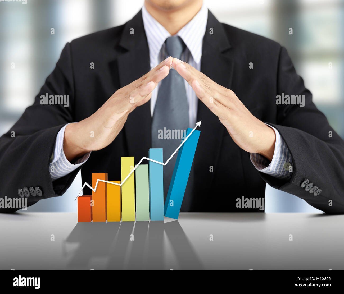 businessman present rising graph, business growth concept Stock Photo ...