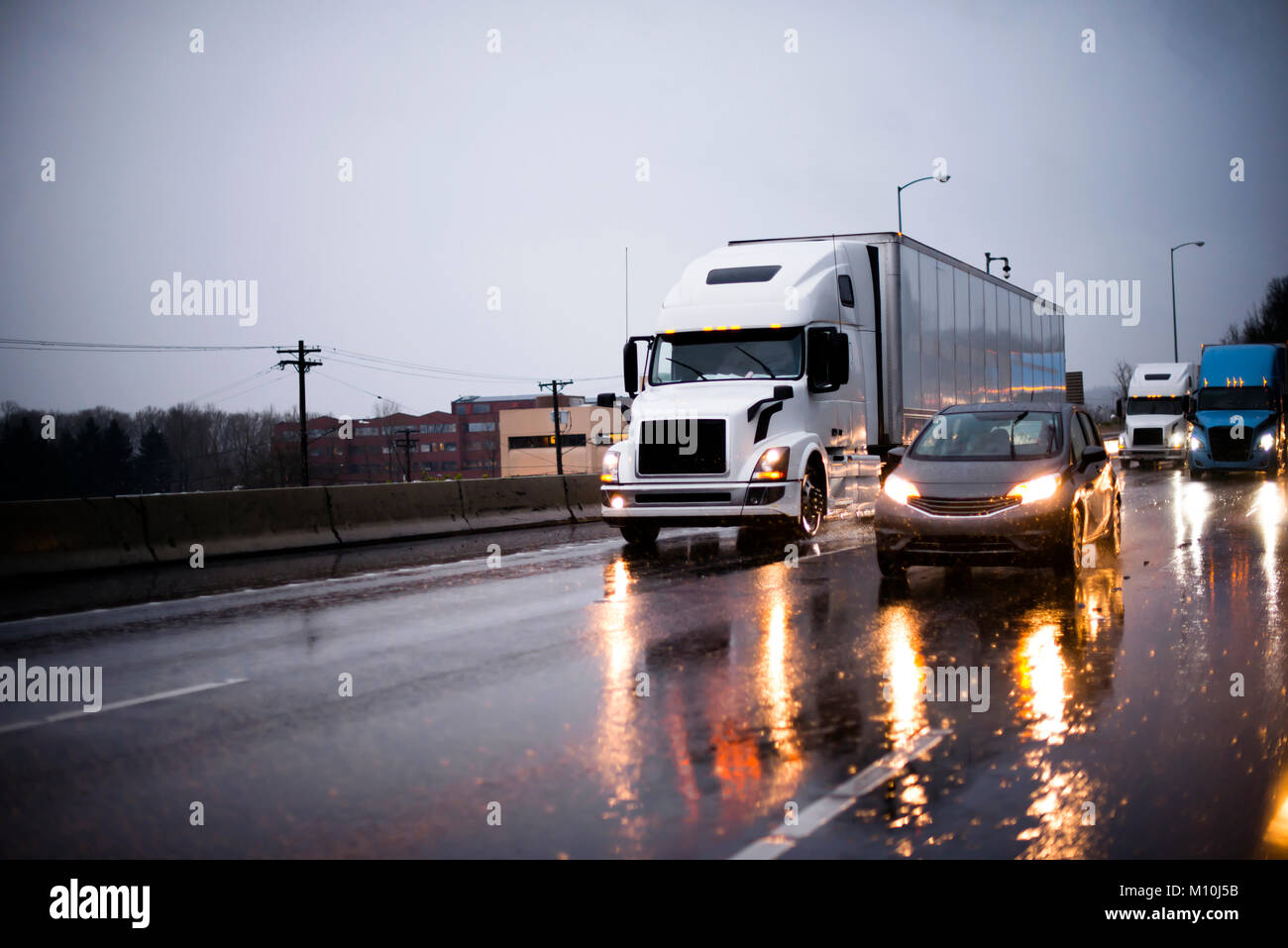 Heavy duty class 8 trucks hi-res stock photography and images - Alamy