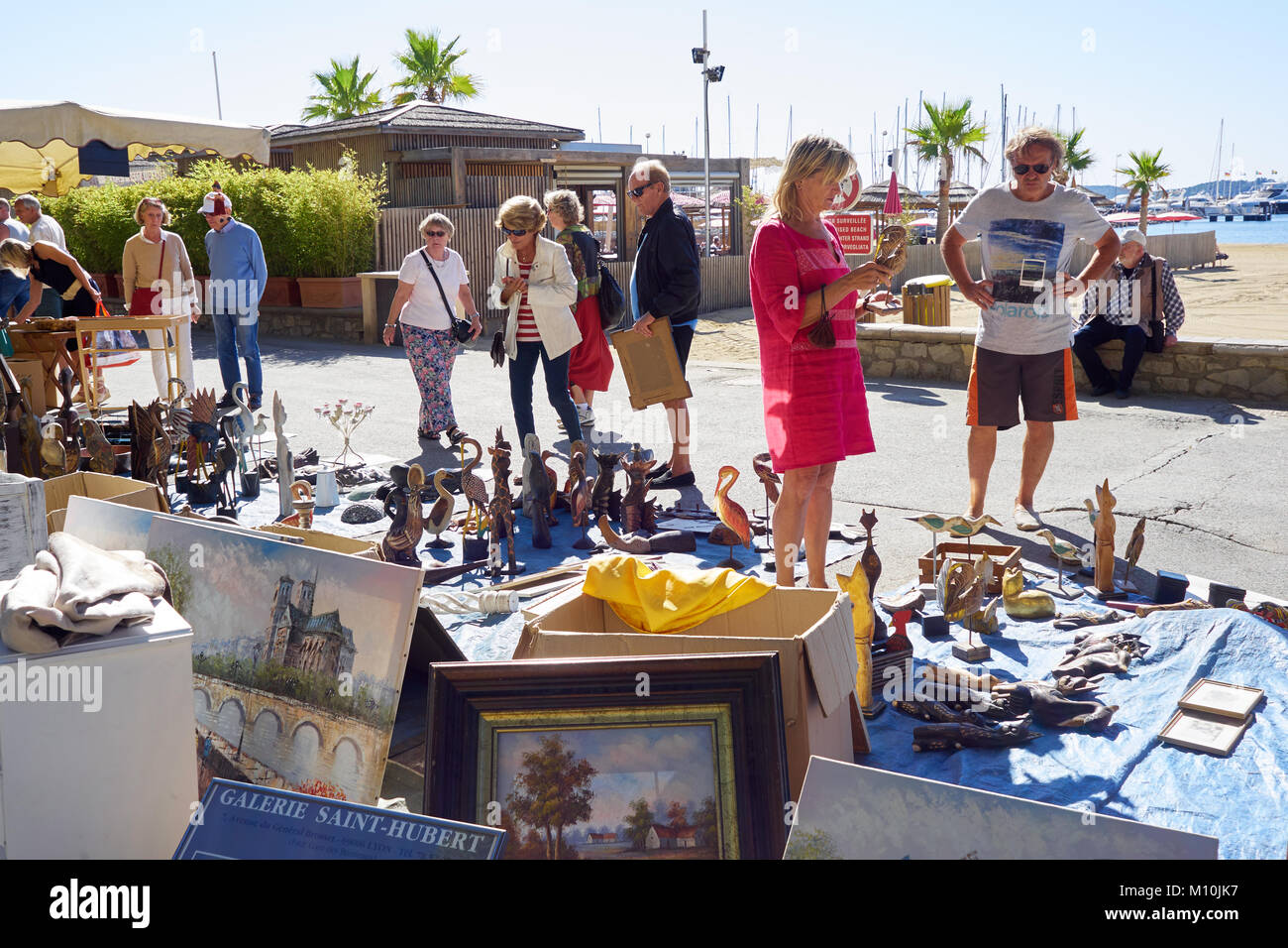 Open air flea market in St Maxime, France Stock Photo - Alamy