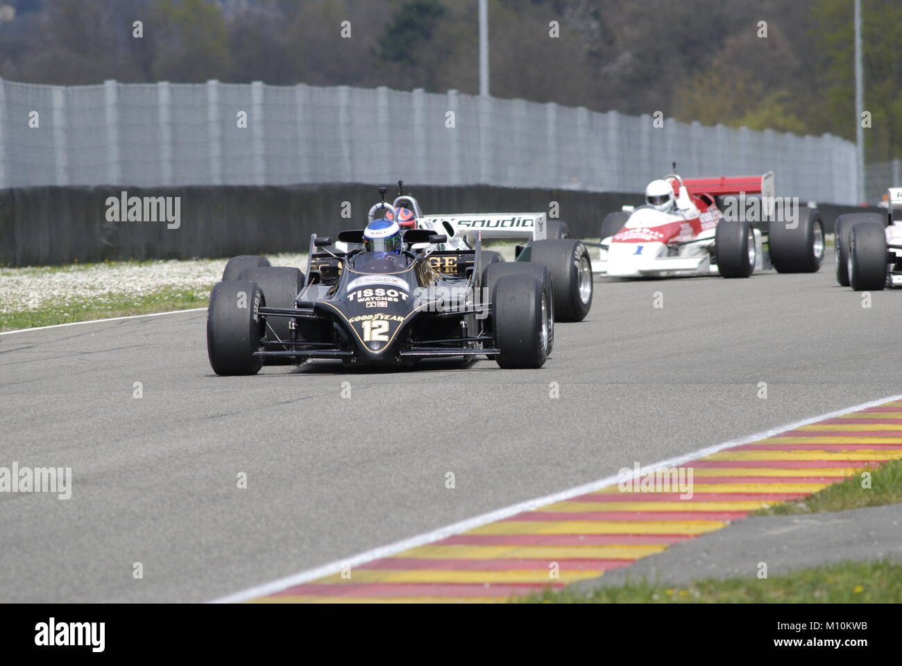 Mugello Circuit 1 April 2007: Unknown run on Classic F1 Car 1981 Lotus ...