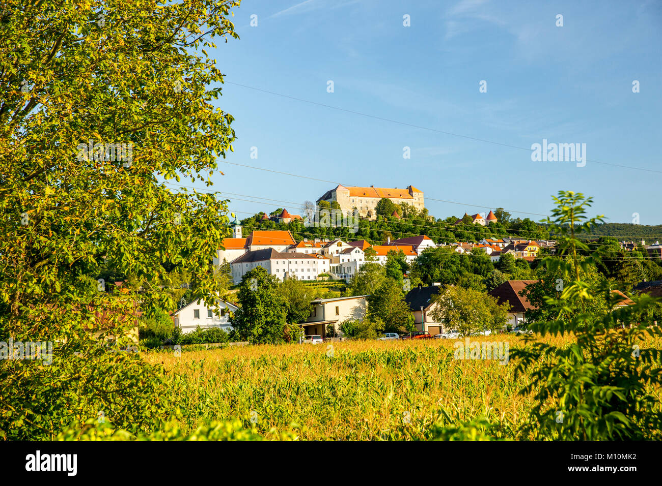 Burg Neulengbach, Wienerwald, Niederösterreich Stock Photo - Alamy
