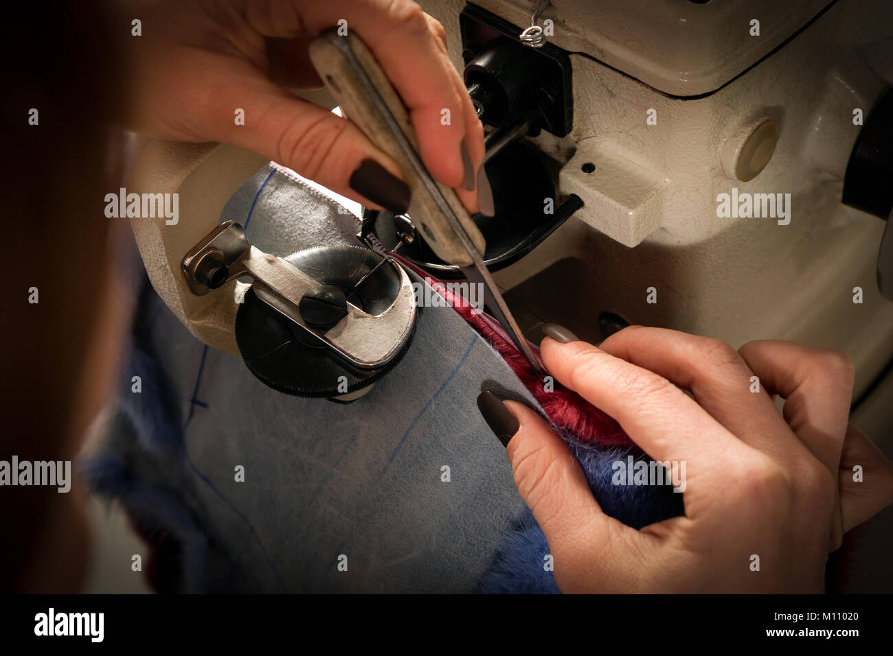 Figure sewing machine hi-res stock photography and images - Alamy