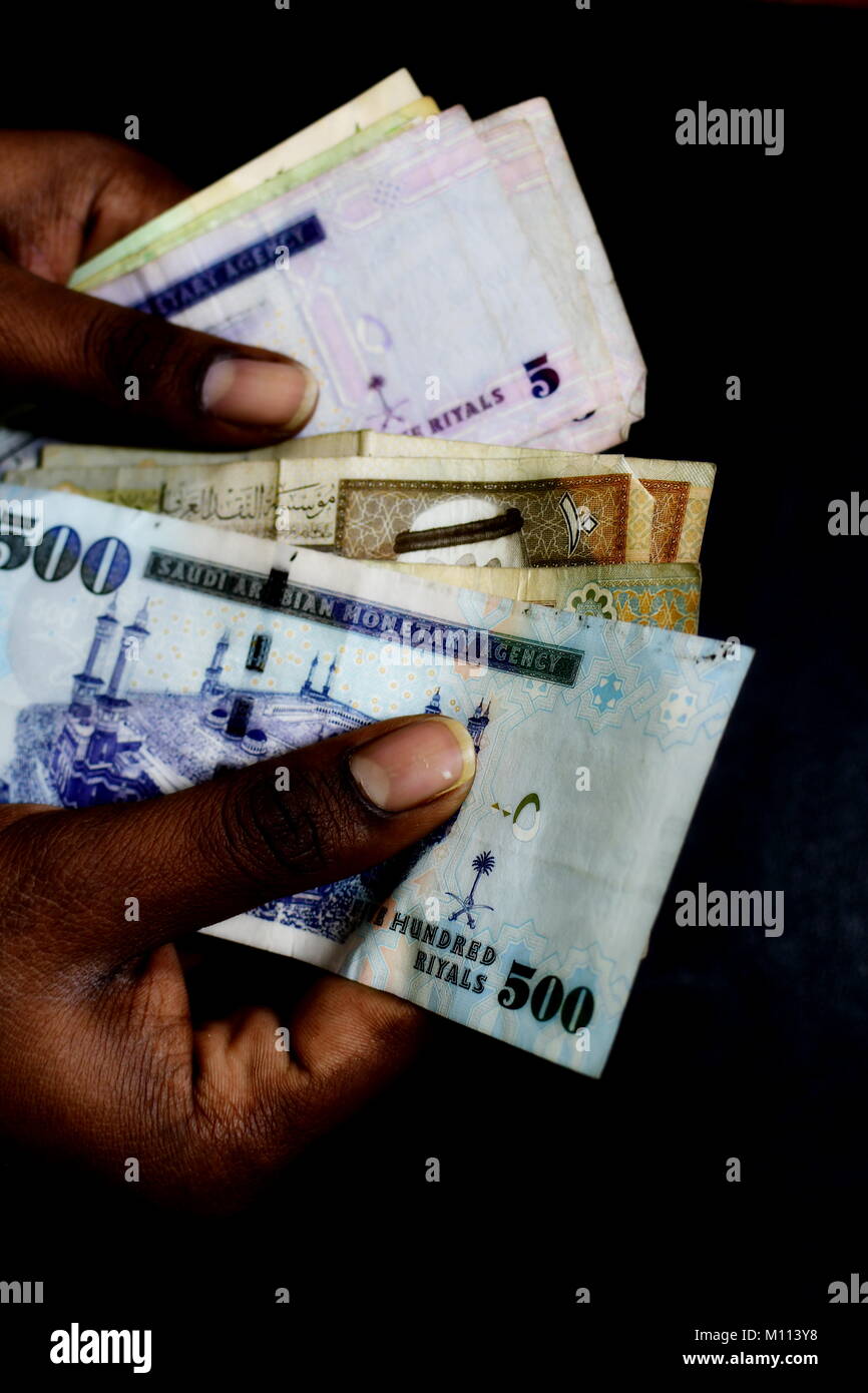 Banknotes of Saudi Arabia Riyals Stock Photo - Alamy