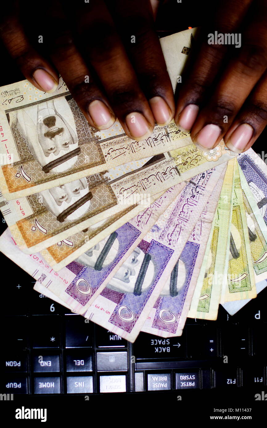 Banknotes of Saudi Arabia Riyals Stock Photo - Alamy