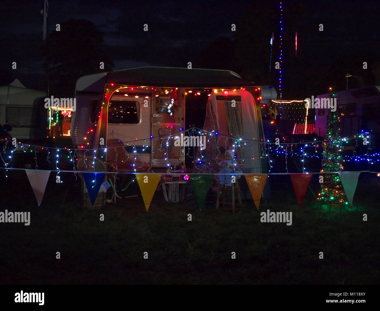 Vintage caravan with light display at Ashover festival of lights Stock ...