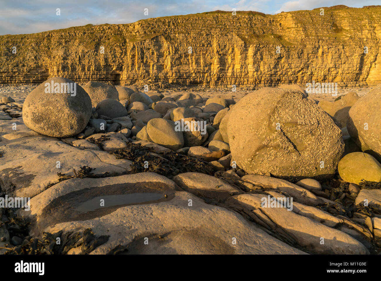 Llantwit major beach south wales hi-res stock photography and images ...