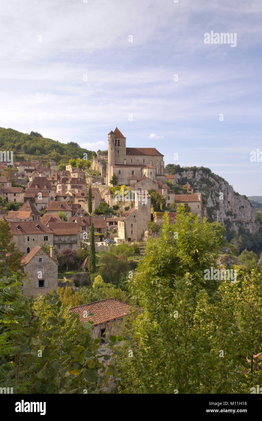 The historic clifftop village tourist attraction of St Cirq Lapopie, Lot, Midi Pyrenees, France ...