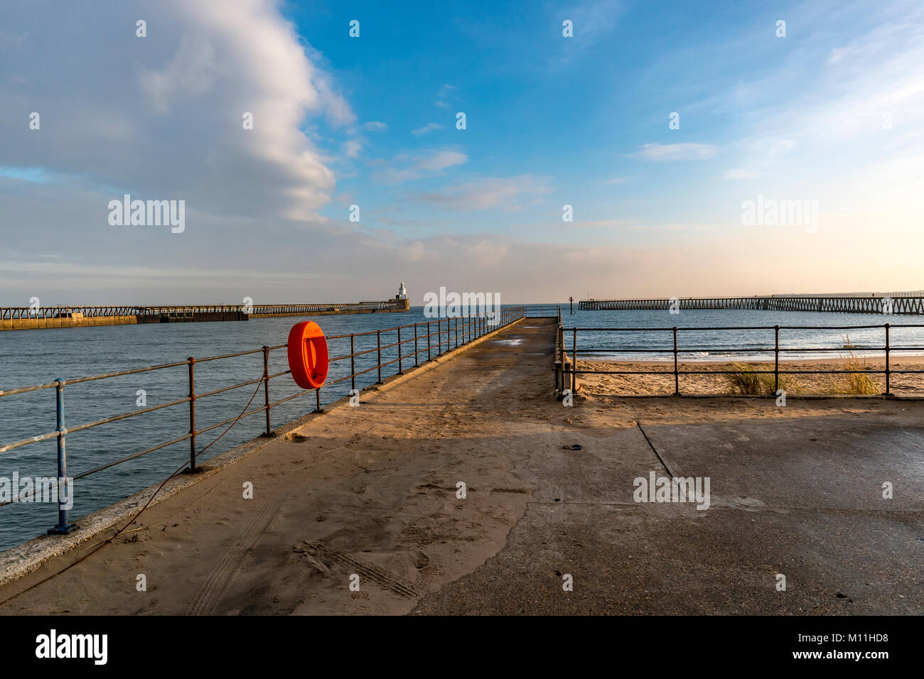 Lighthouse amble northumberland england hi-res stock photography and ...