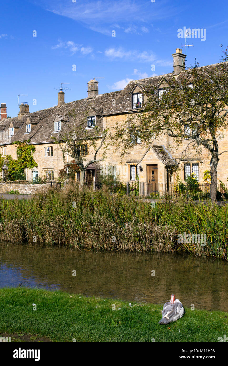 Old stone cottages hi-res stock photography and images - Alamy