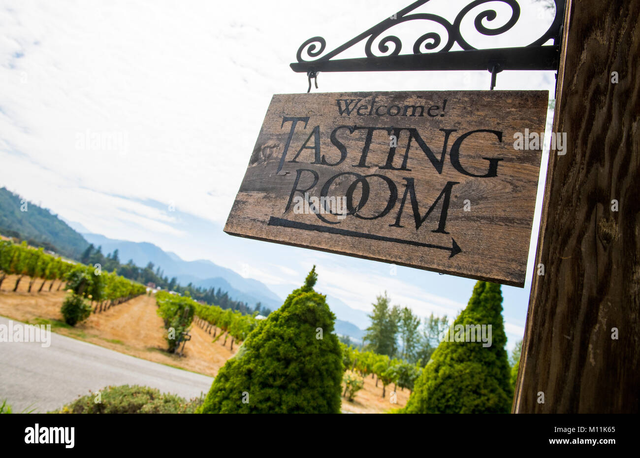 Applegate Valley wine country near Ashland, Oregon Stock Photo - Alamy