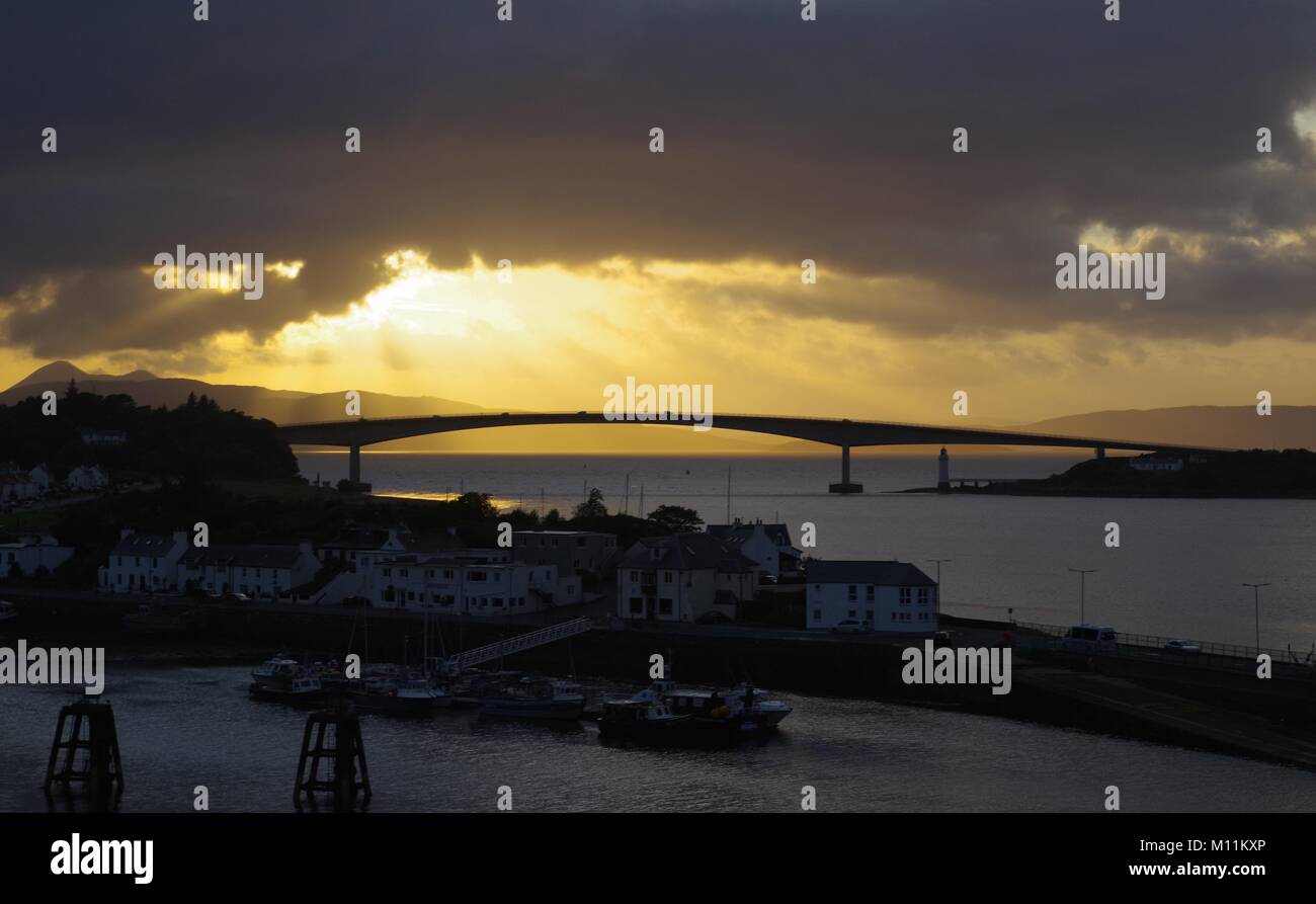 Skye Bridge Crossing at Sunset. Kyle of Lochalsh, Kyleakin, Isle of ...
