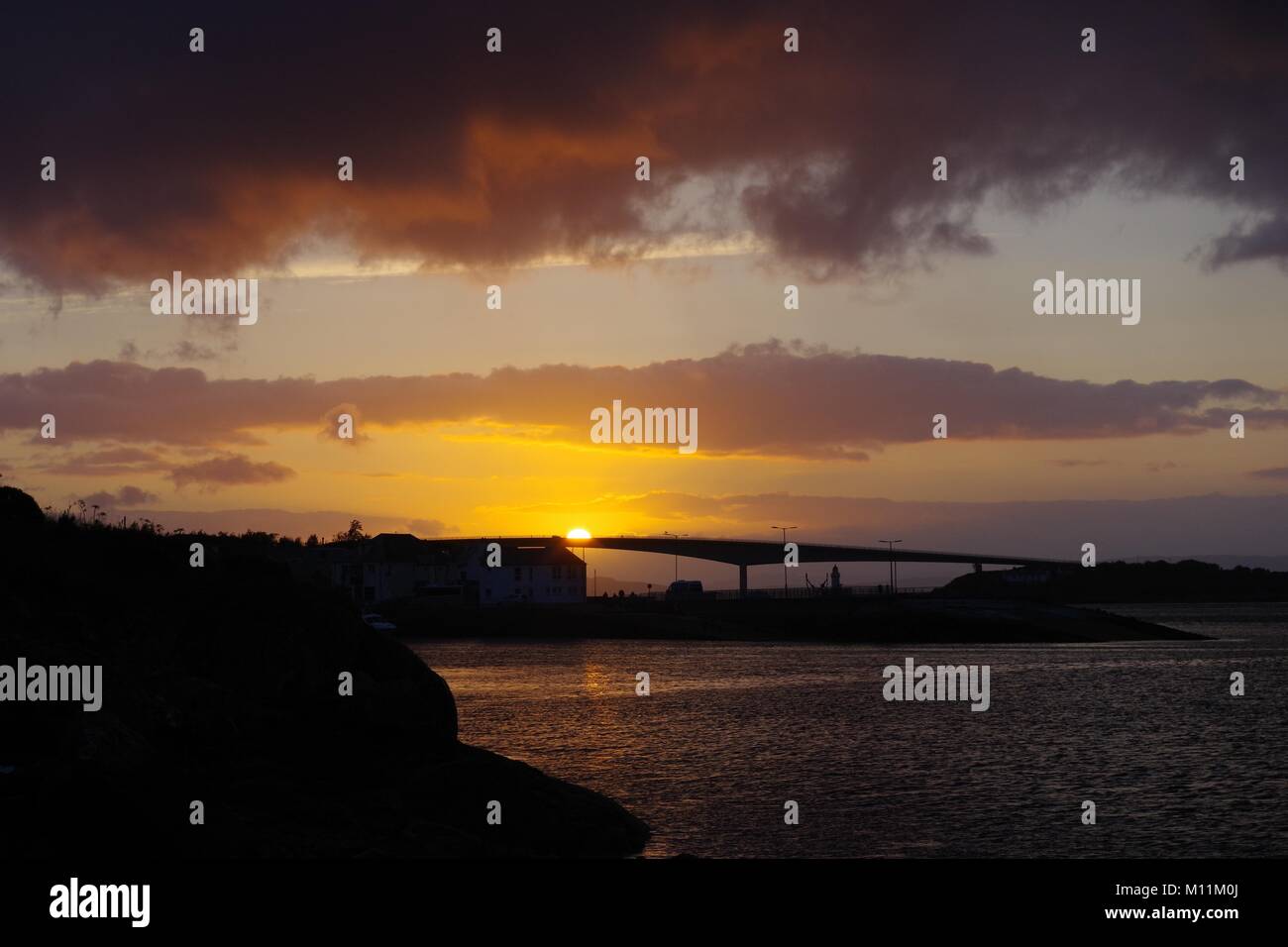 Skye Bridge Crossing at Sunset. Kyle of Lochalsh, Kyleakin, Isle of ...