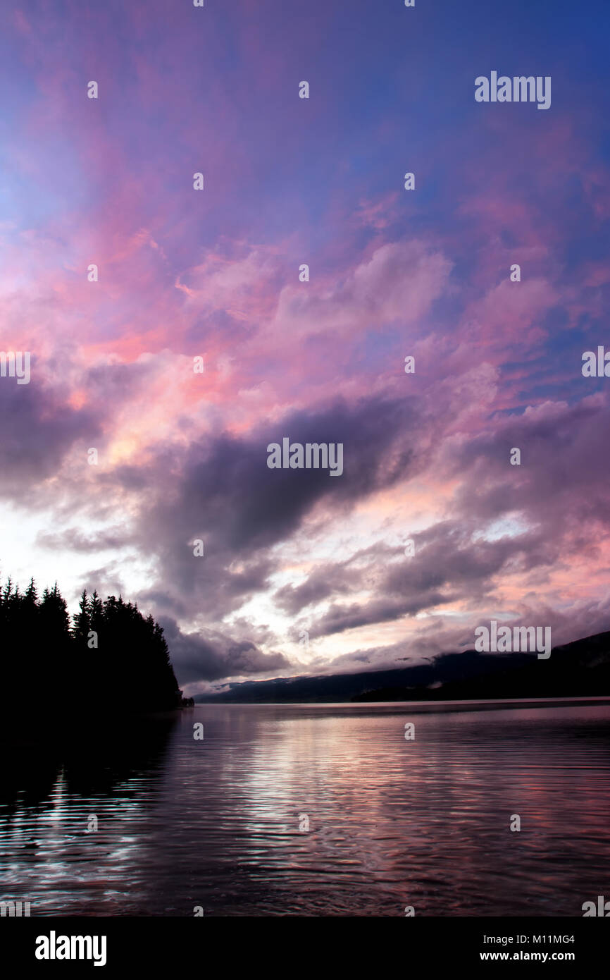 Sunset over Dospat dam located in southern Bulgaria Stock Photo - Alamy