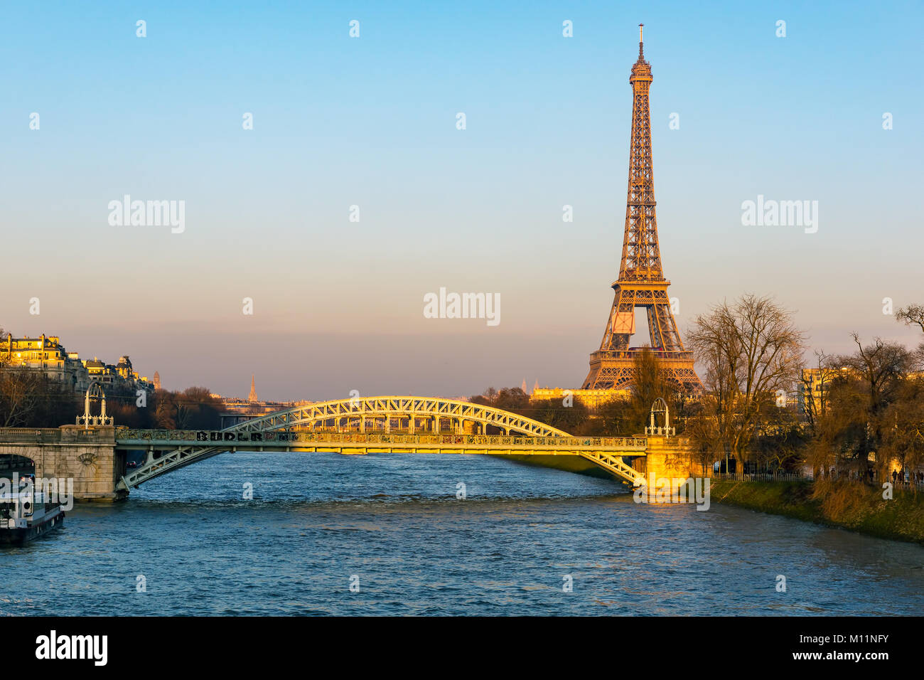Pont rouelle bridge hi-res stock photography and images - Alamy