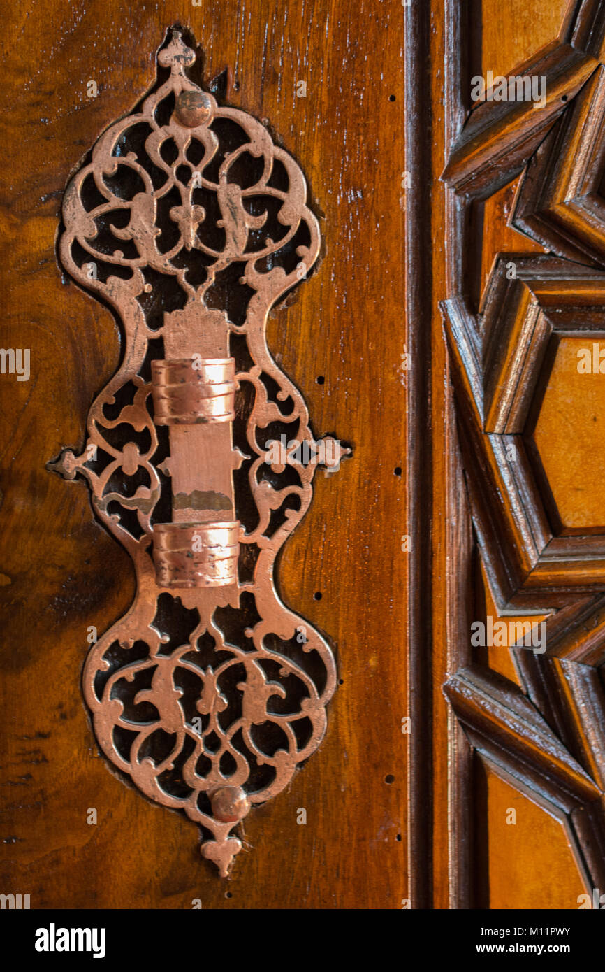 Example of Ottoman art patterns applied on metals Stock Photo - Alamy