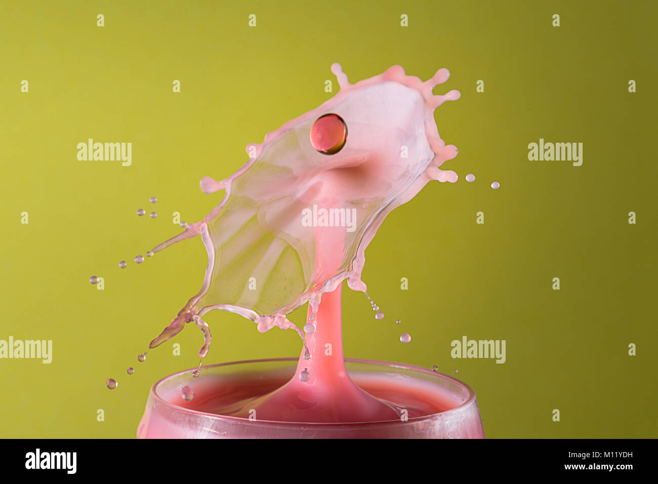 Liquid splash art hi-res stock photography and images - Alamy
