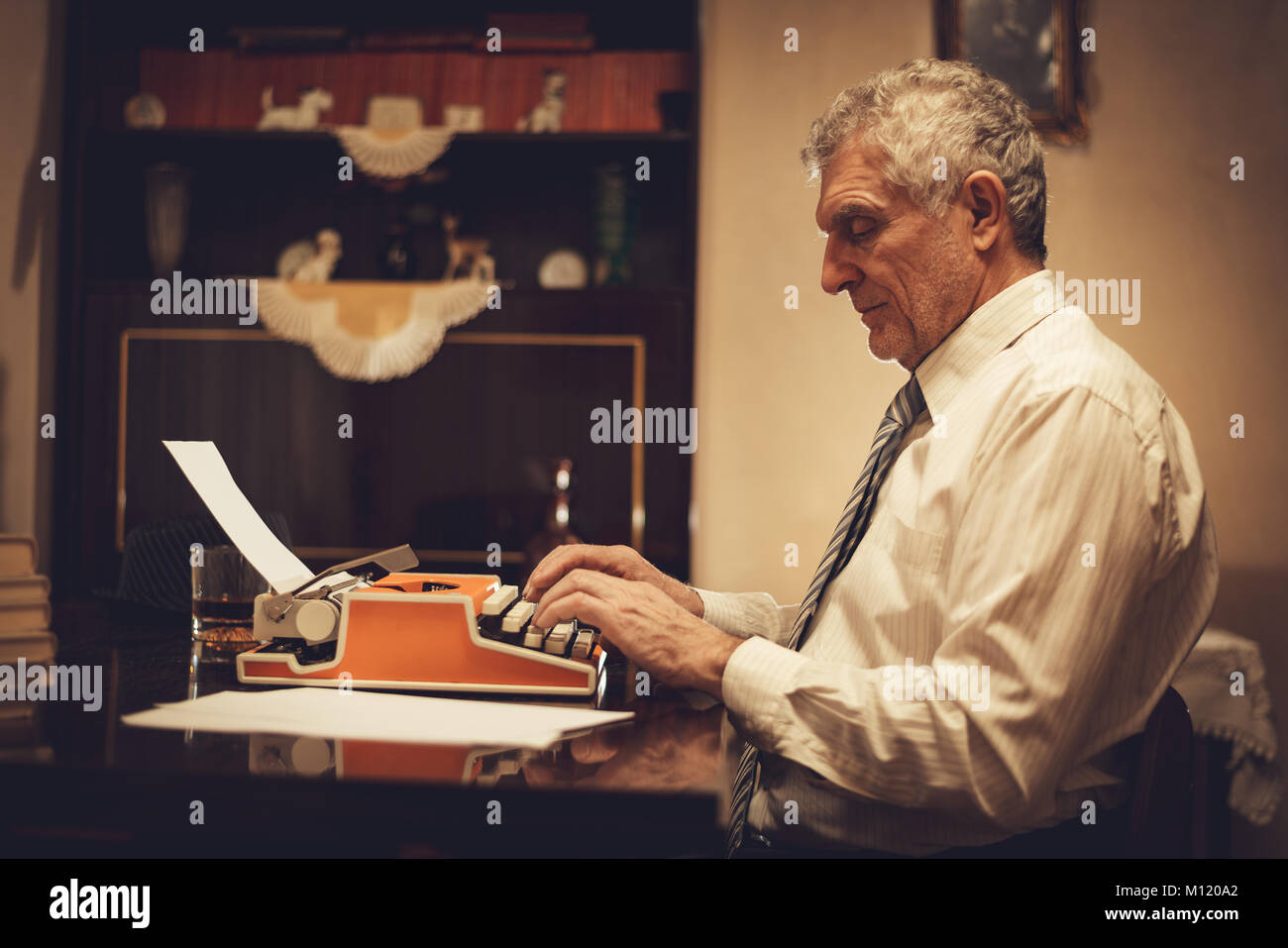 Writer typing old fashioned man hi-res stock photography and images - Alamy