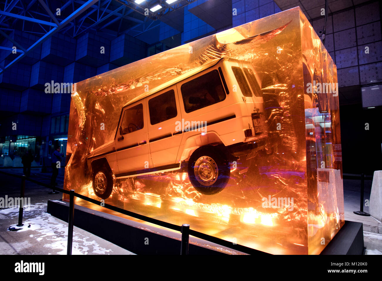 1979 Mercedes-Benz G-Class SUV encased in 49.7 tons of synthetic resin ...