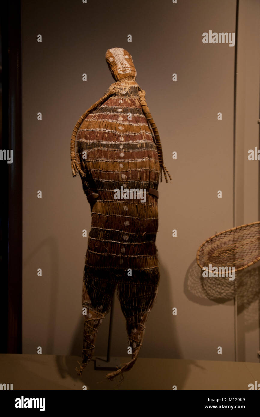 Yawk yawk spirit figure hi-res stock photography and images - Alamy