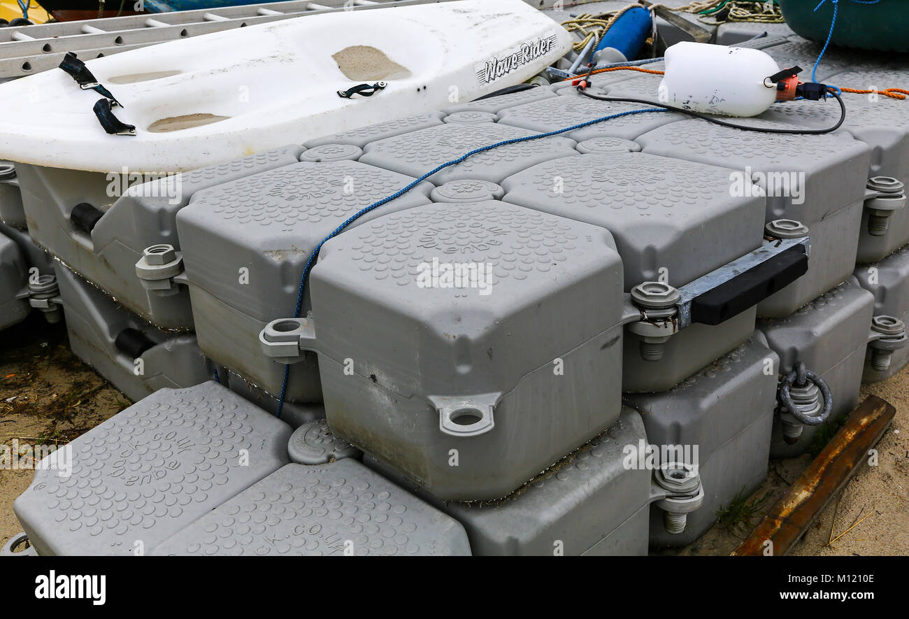 An Aqua-dock modular pontoon and platform harbour system, England ...