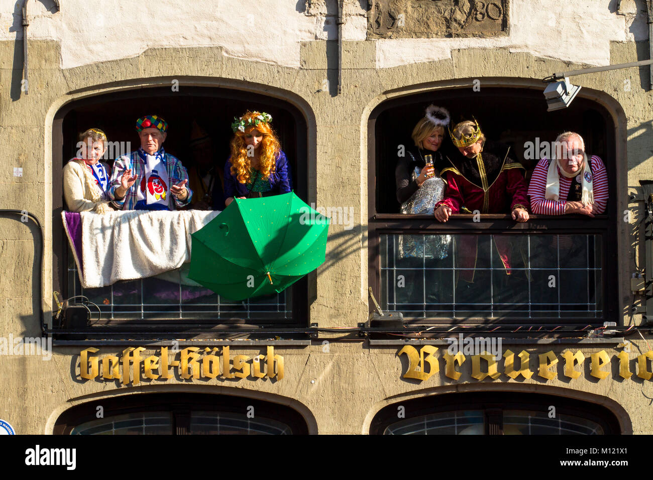 Germany, Cologne, carnival, Shrove Monday procession, spectators at ...