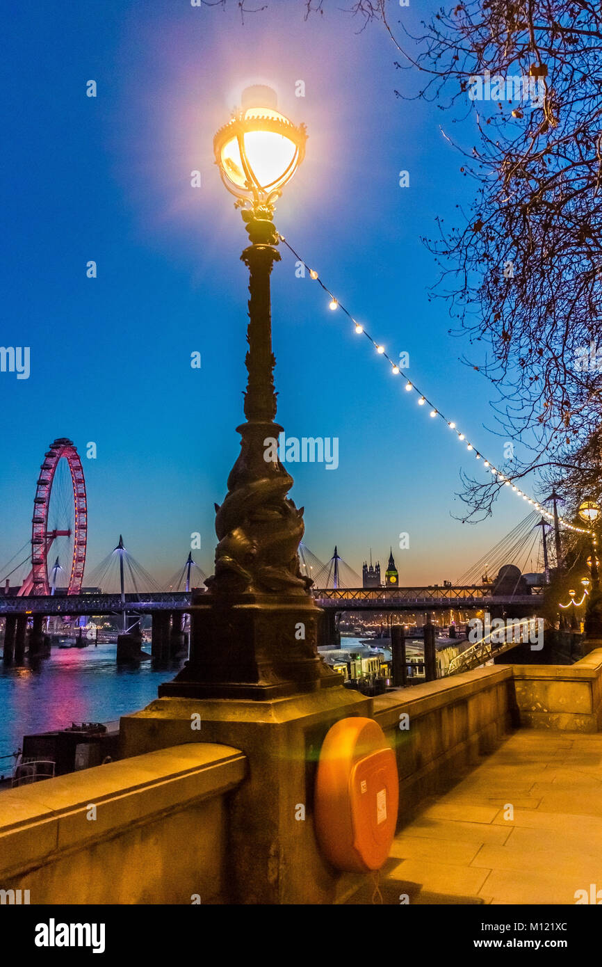 River thames embankment wall hi-res stock photography and images - Alamy