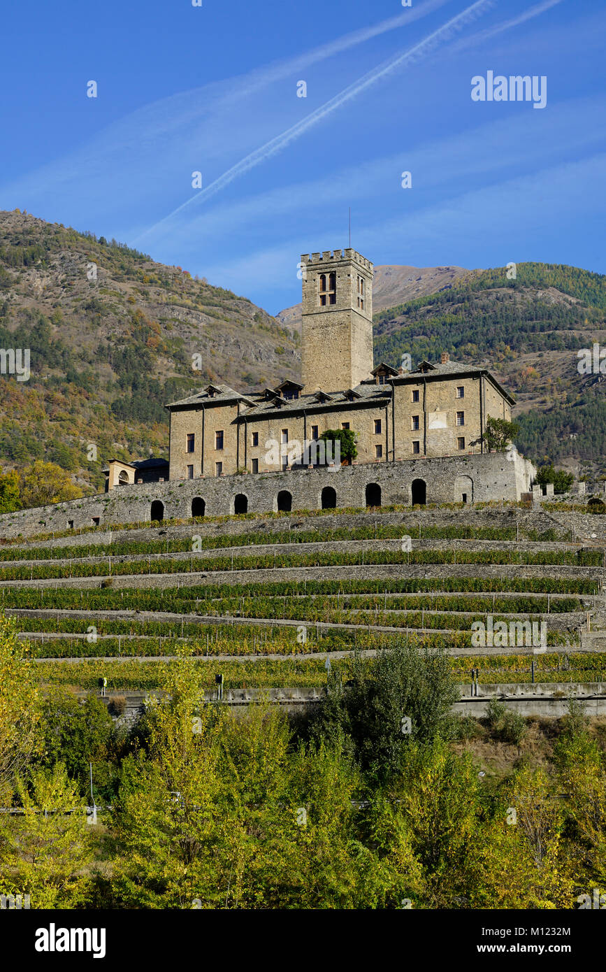 Castle of sarre hi-res stock photography and images - Alamy