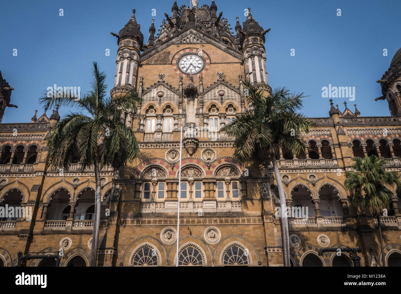 Vt station mumbai hi-res stock photography and images - Alamy
