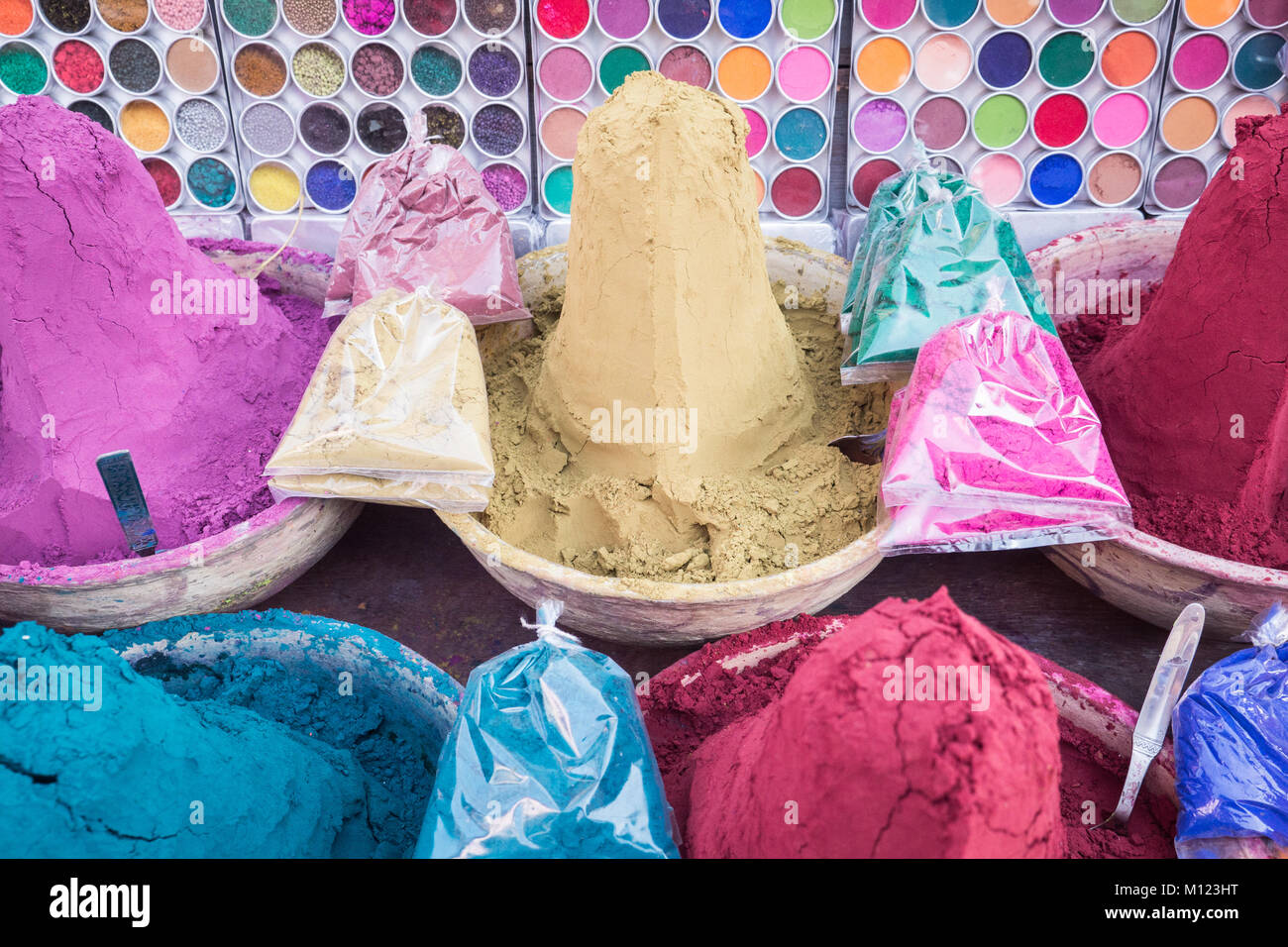 Colorful dye at street market shops, Pushkar, Rajasthan Stock Photo - Alamy