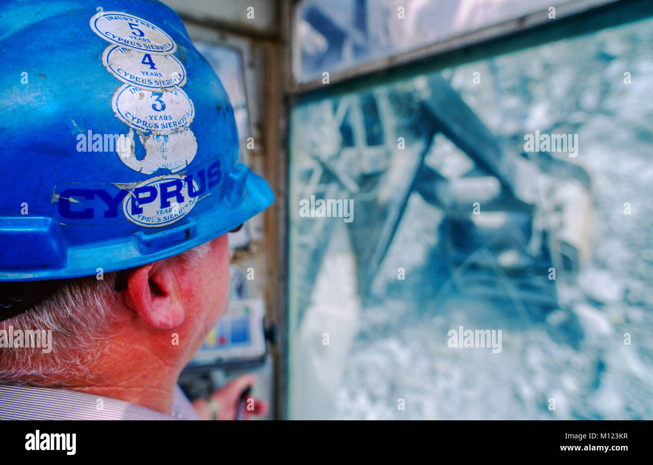 Open pit copper mining operations and workers in the American West ...