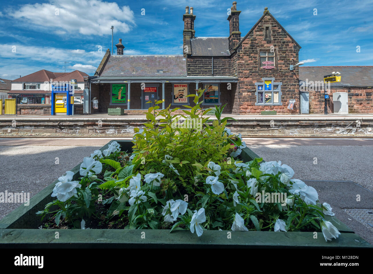 Sutton train station hi-res stock photography and images - Alamy