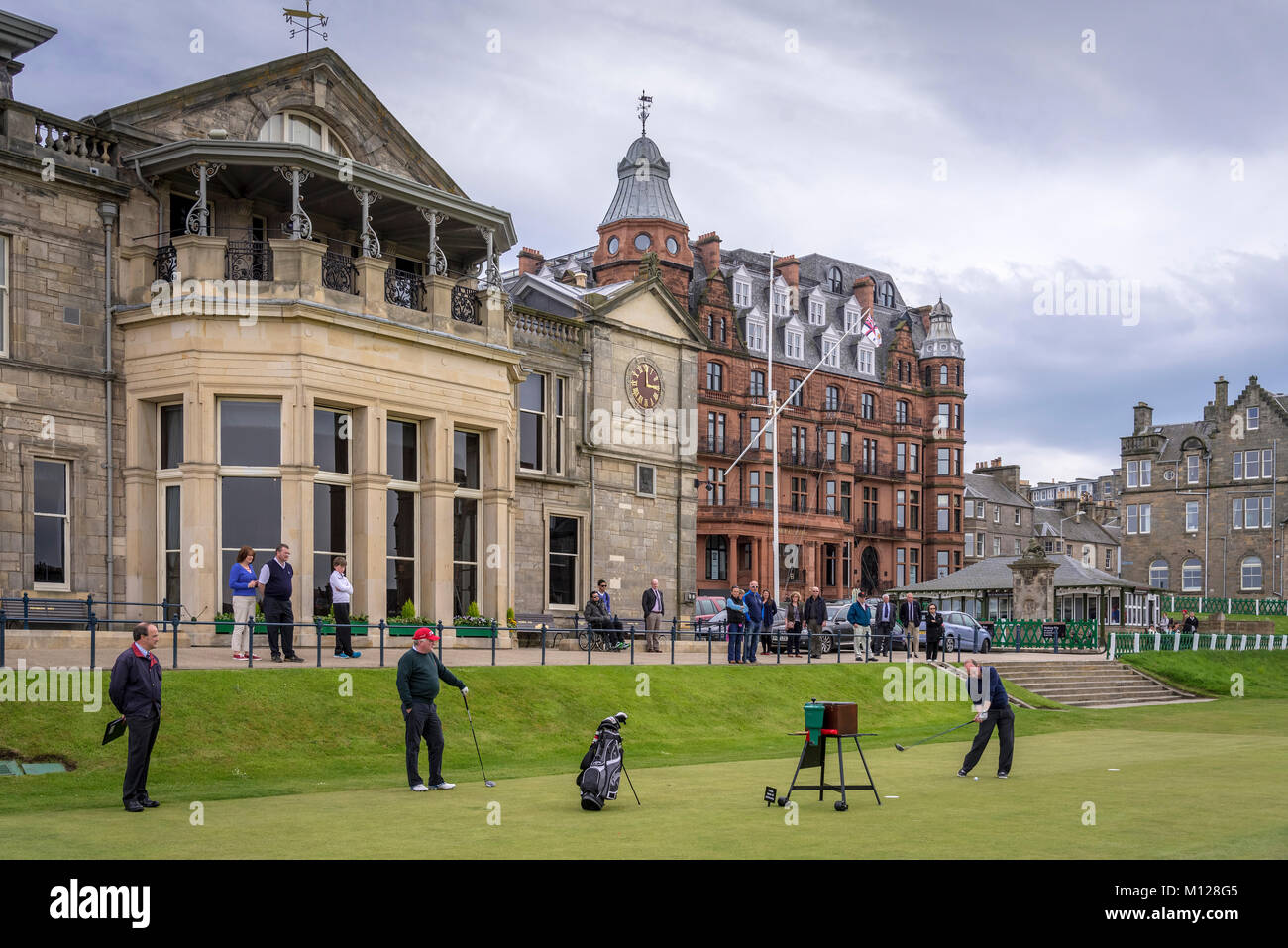 St andrews clubhouse hi-res stock photography and images - Alamy