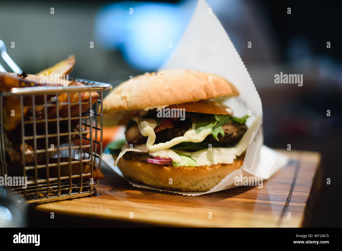 Burger in uniform hi-res stock photography and images - Alamy