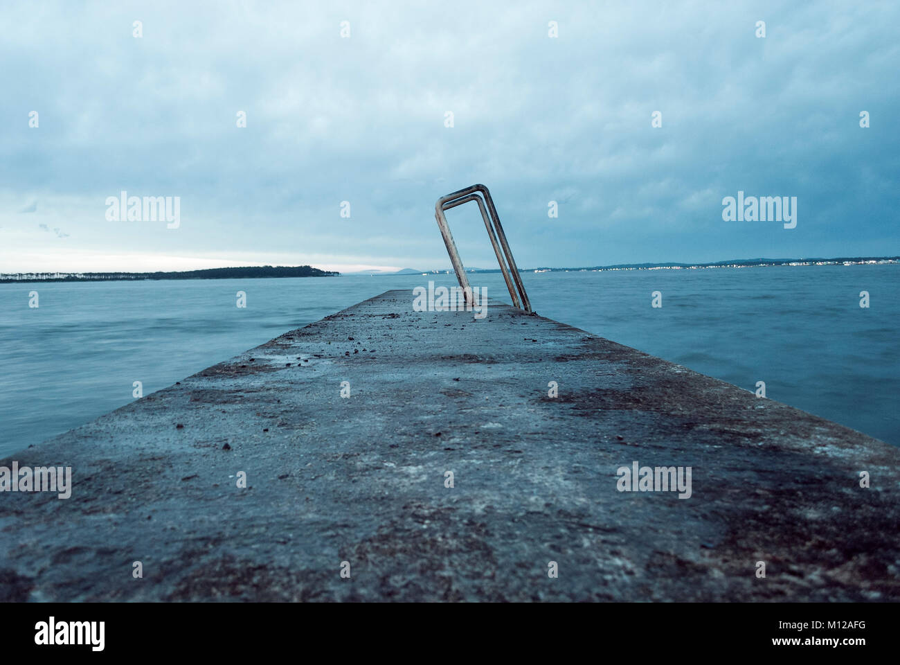 Empty bay hi-res stock photography and images - Alamy