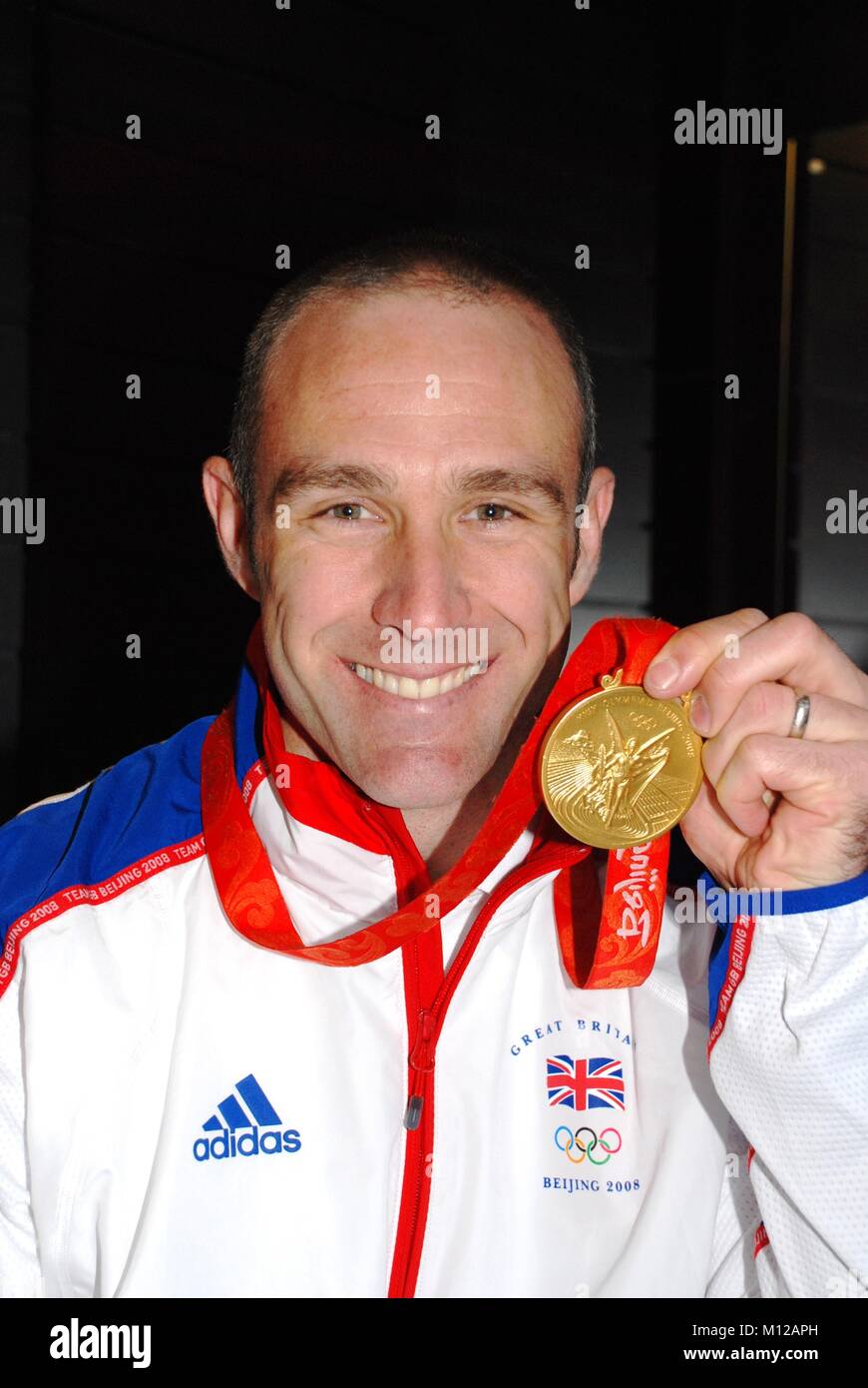 Gold medal winning cyclist hi-res stock photography and images - Alamy