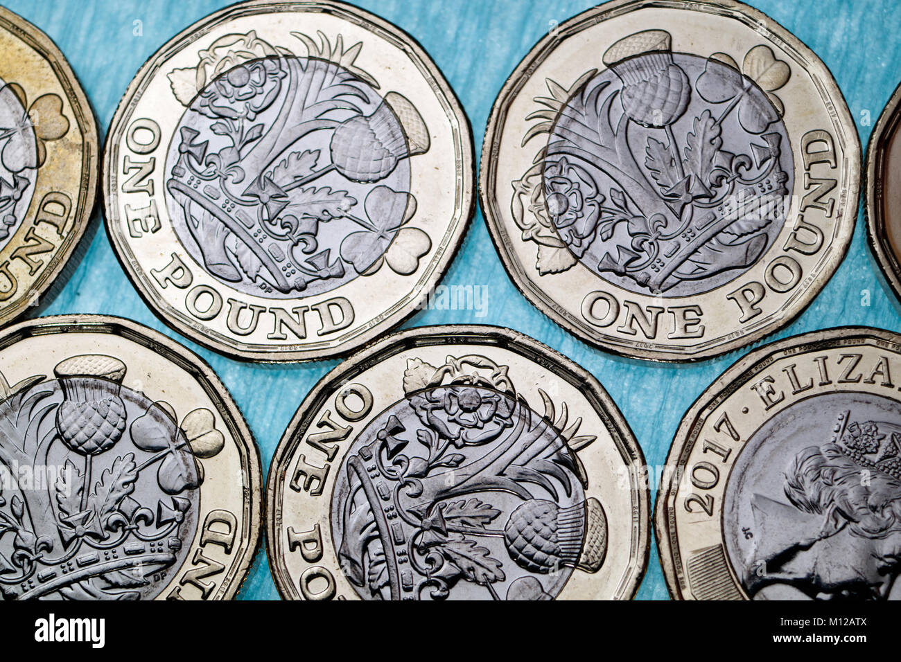 Uk pound coin hi-res stock photography and images - Alamy