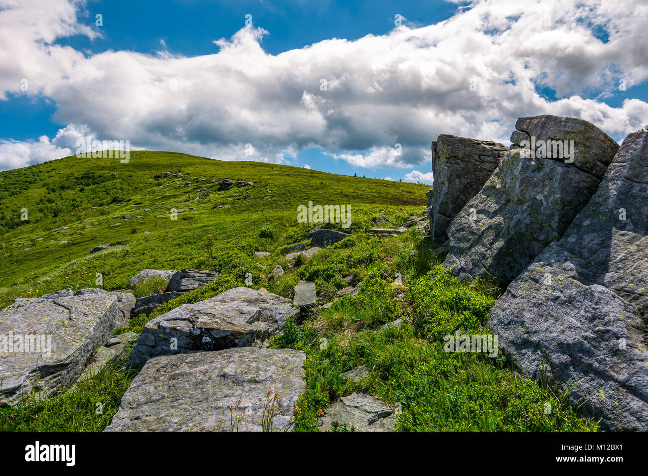 Giant rocks hi-res stock photography and images - Alamy