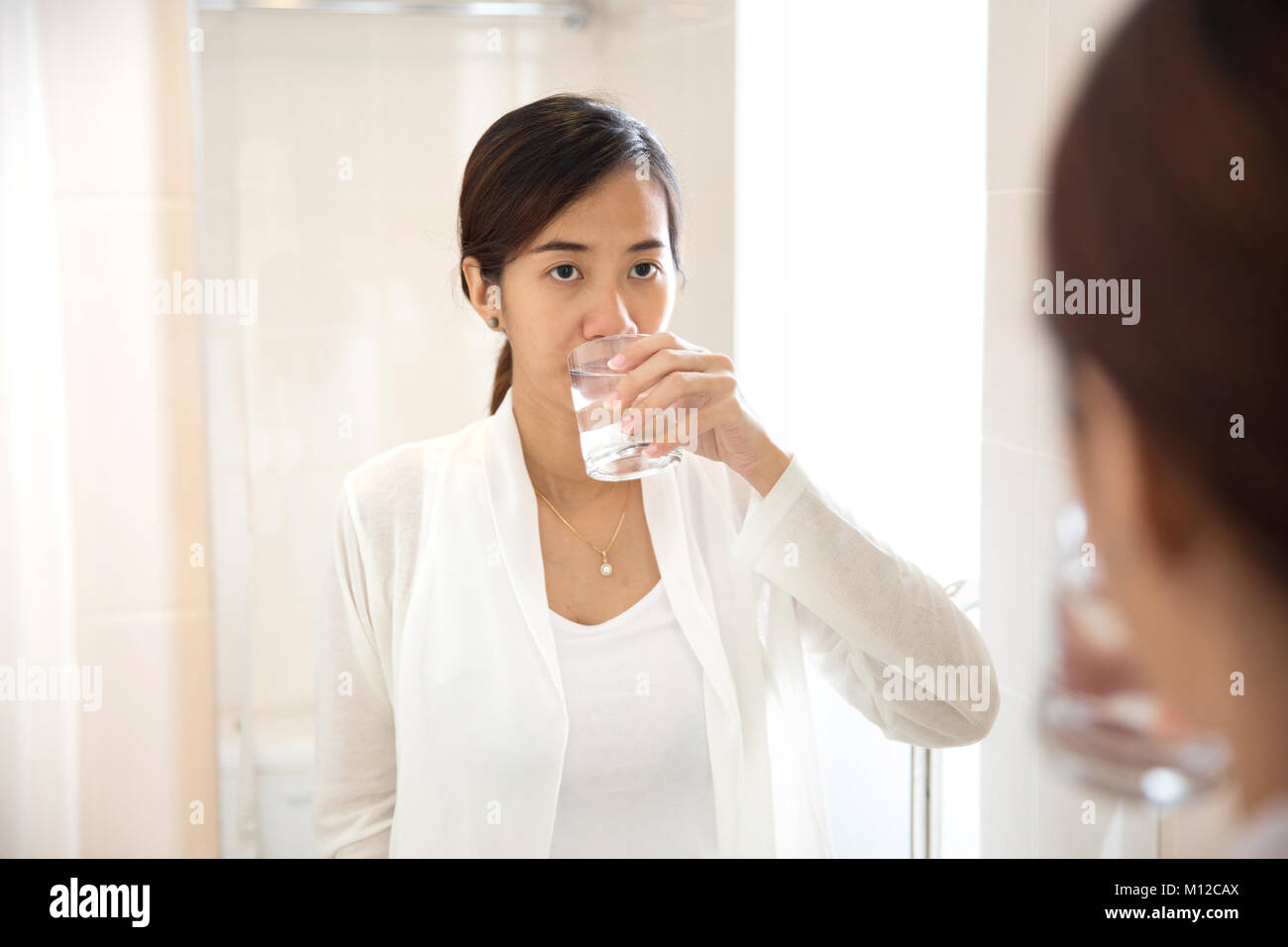 Gargle woman hi-res stock photography and images - Alamy