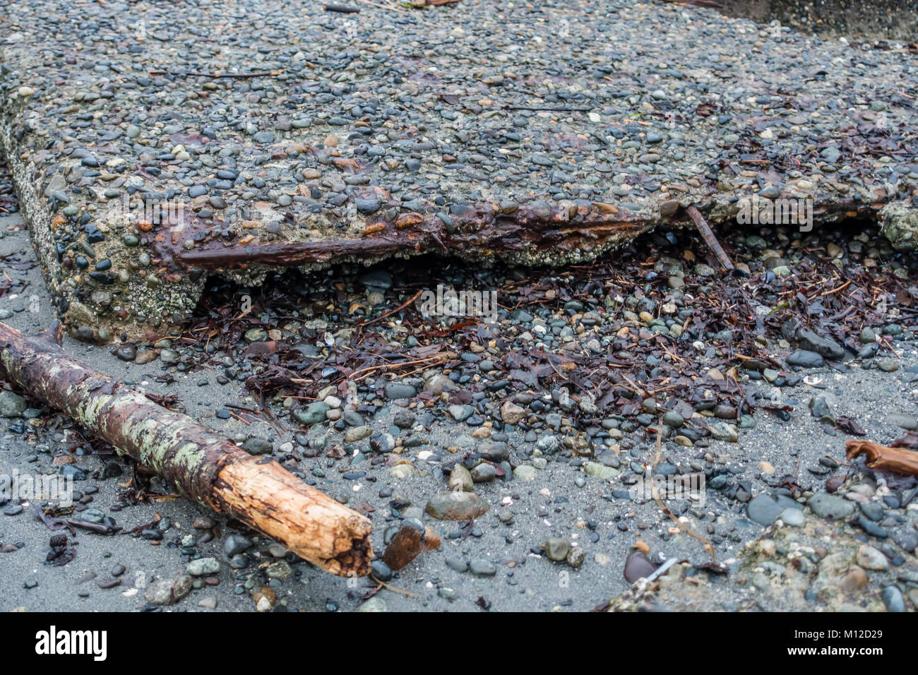Eroding ground hi-res stock photography and images - Alamy