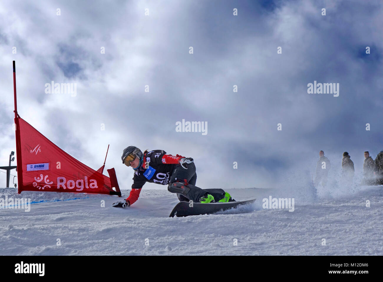 Downhill skiing competition hi-res stock photography and images - Alamy