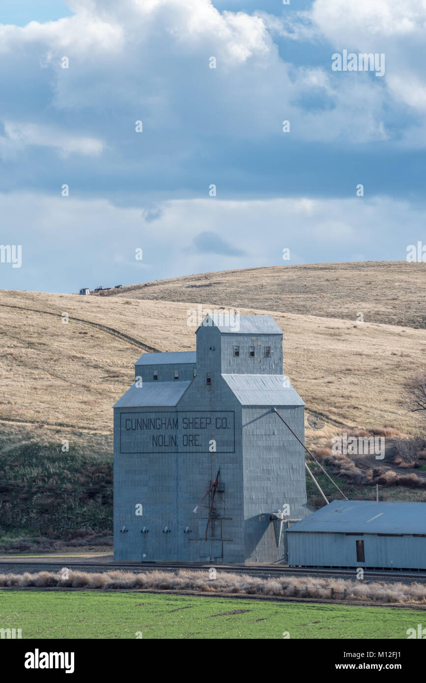 Grain elevator at the Cunningham Sheep Ranch in Nolin, Oregon Stock ...